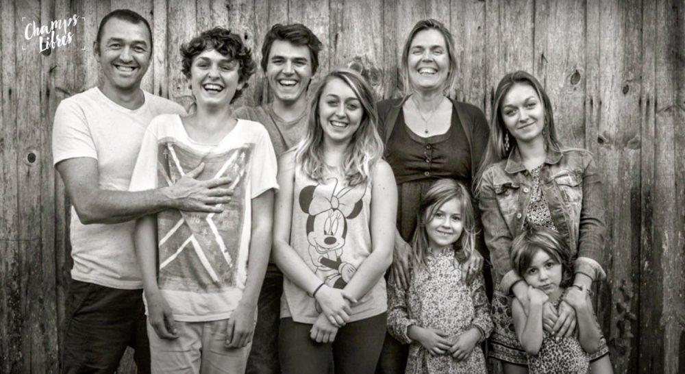 Le photographe Alain Laboile révèle la famille - Champs Libres